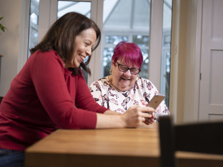 Everon Mobile App - Everon UK